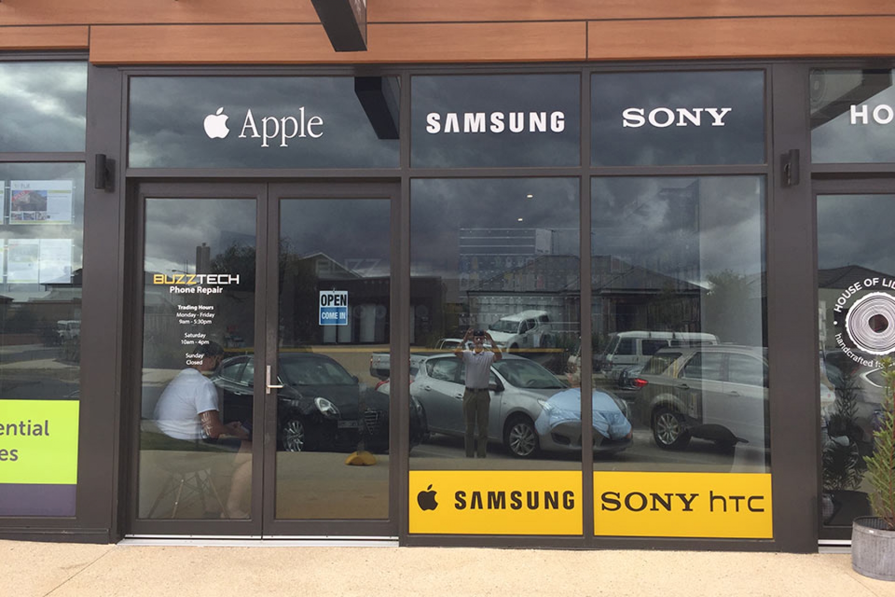 BuzzTech Retail Signage - National Signs & Flags